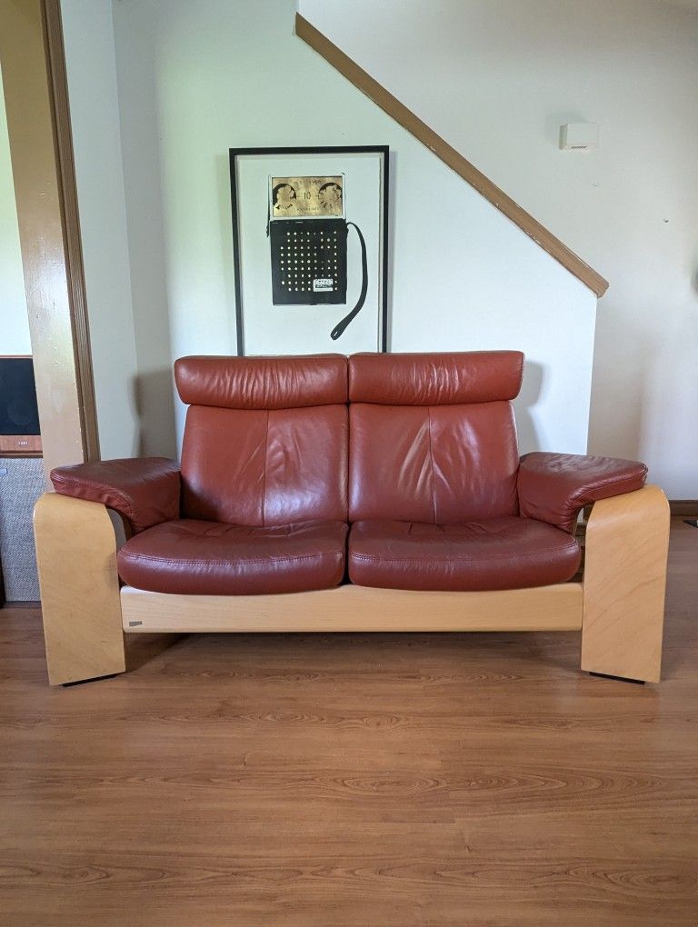 Ekornes pegasus sofa store